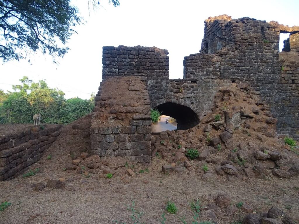 10 Most Famous Forts in Goa