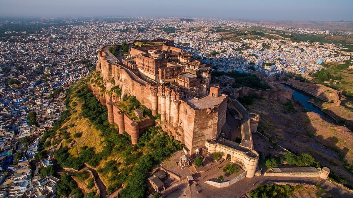 Explore The Hilltop Forts Of Rajasthan A Comprehensive Guide