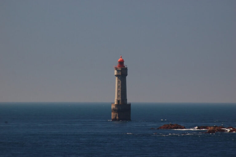 The 30 Most Famous Lighthouses in the World - Tusk Travel Blog