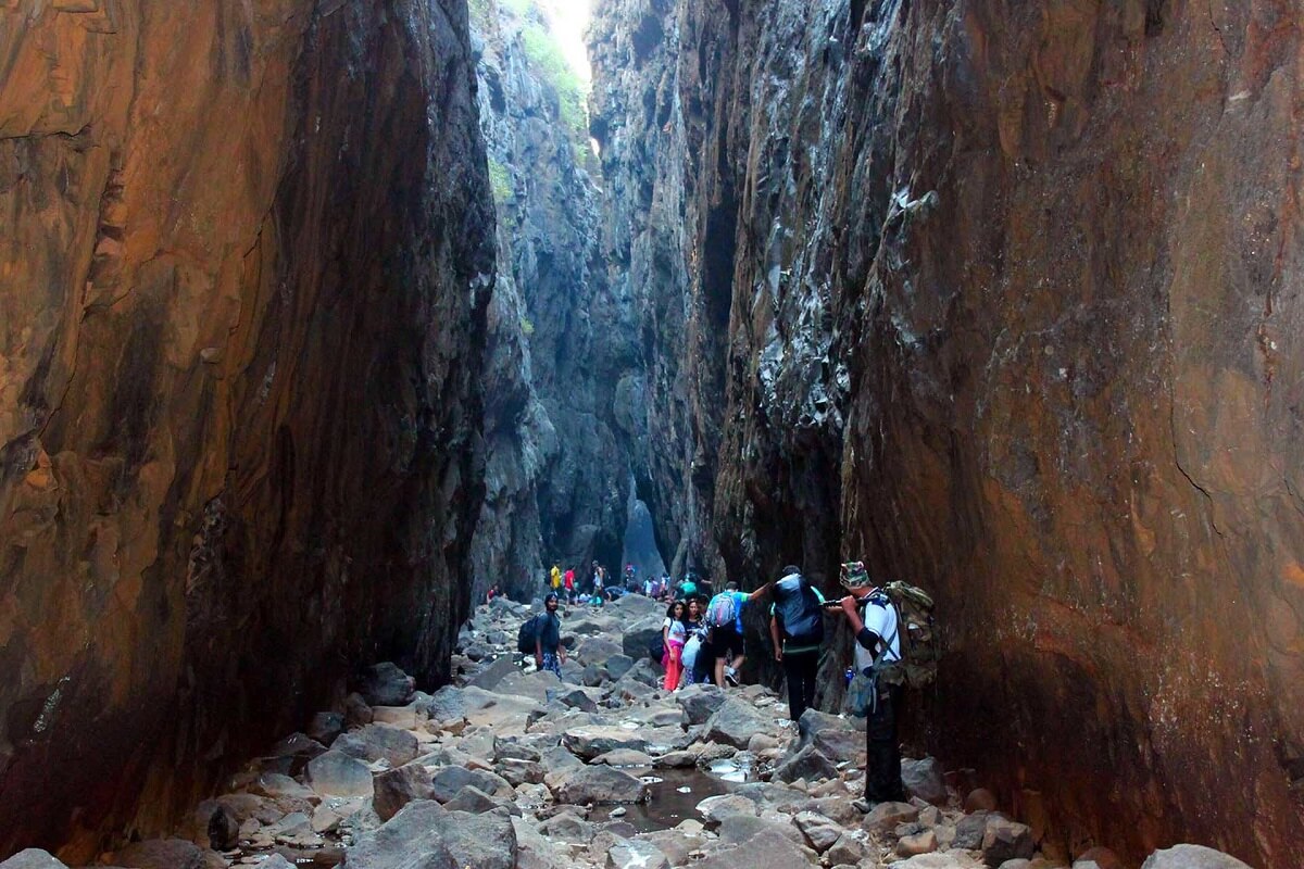Travel Guide: Sandhan Valley Day Trip from Mumbai - Tusk Travel Blog